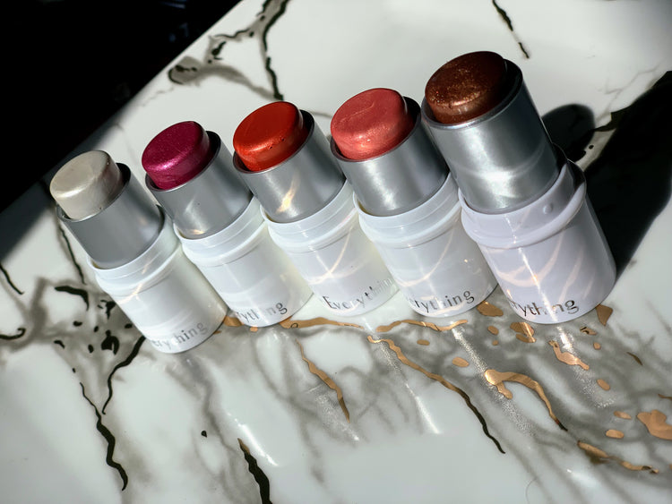 Versatile Makeup for Unrestrained Beauty – Kiss and Smink